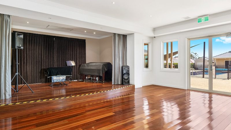 Kingsgate Photo Gallery - Kingsgate Village